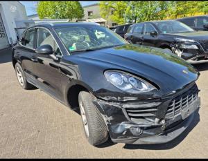Melns Porsche Macan 2017 Viļņa, ar dzinēja tilpumu 1.98 L un nobraukumu 64 tūkst. km par 15500 €, foto 3 vietnē AUTOMOTO.COM.LV