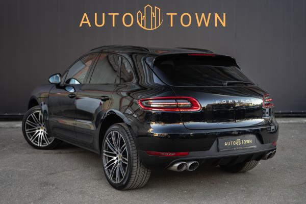 Melns Porsche Macan 2017 Rīga, ar dzinēja tilpumu 3.00 L un nobraukumu 244 tūkst. km par 26950 €, foto 7 vietnē AUTOMOTO.COM.LV