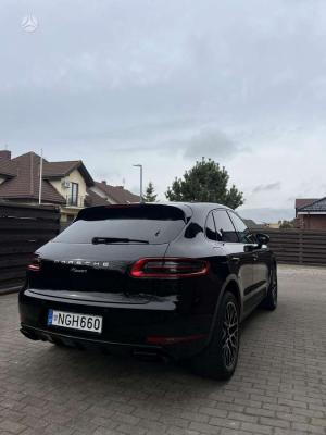 Melns Porsche Macan 2017 Klaipėda, ar dzinēja tilpumu 1.98 L un nobraukumu 200 tūkst. km par 21000 €, foto 5 vietnē AUTOMOTO.COM.LV