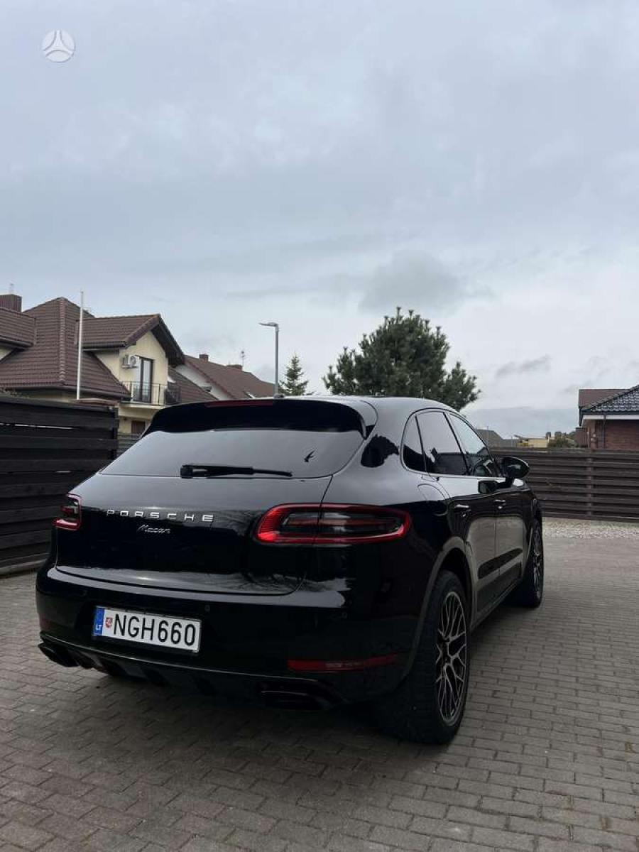 Melns Porsche Macan 2017 Klaipėda, ar dzinēja tilpumu 1.98 L un nobraukumu 200 tūkst. km par 21000 €, foto 5 vietnē AUTOMOTO.COM.LV