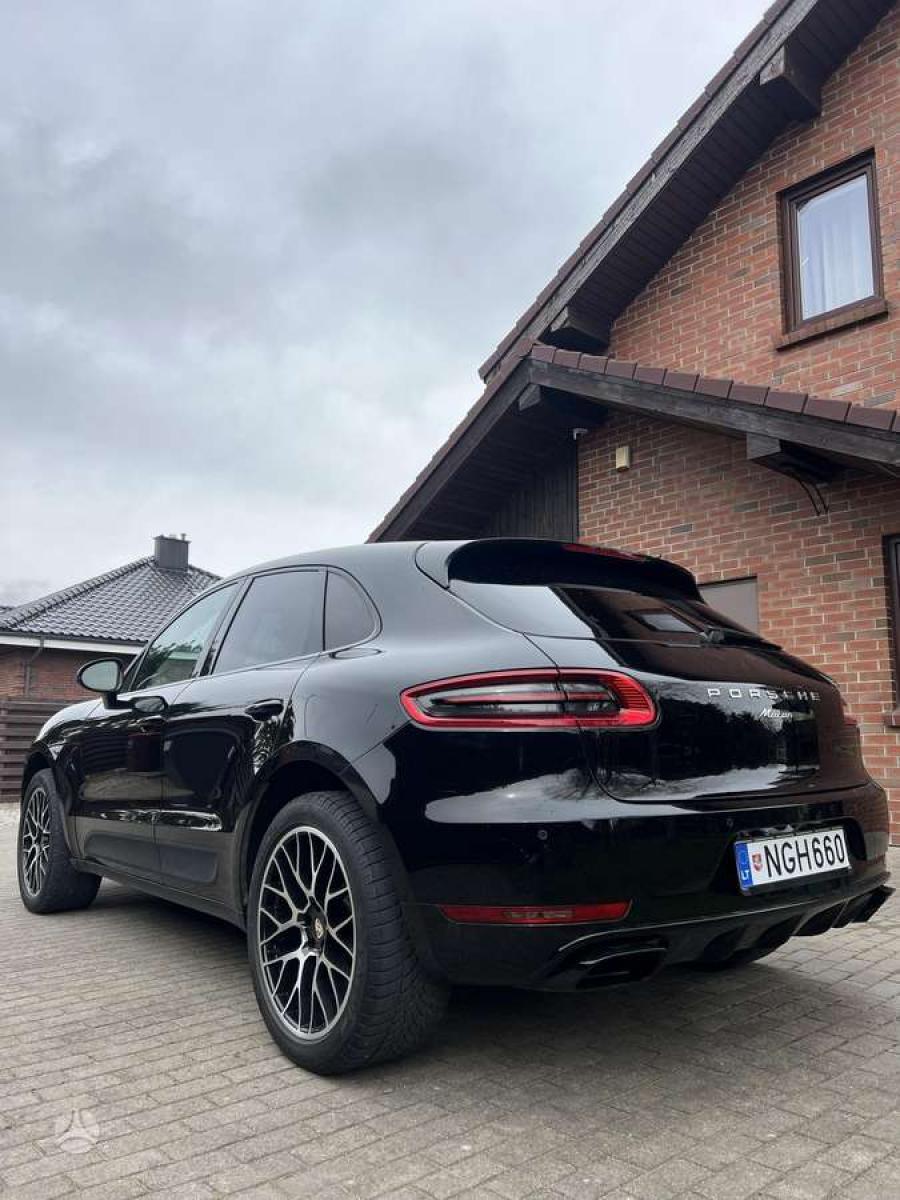 Melns Porsche Macan 2017 Klaipėda, ar dzinēja tilpumu 1.98 L un nobraukumu 200 tūkst. km par 21000 €, foto 6 vietnē AUTOMOTO.COM.LV
