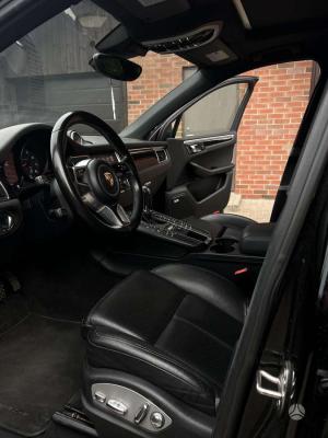 Melns Porsche Macan 2017 Klaipėda, ar dzinēja tilpumu 1.98 L un nobraukumu 200 tūkst. km par 21000 €, foto 8 vietnē AUTOMOTO.COM.LV