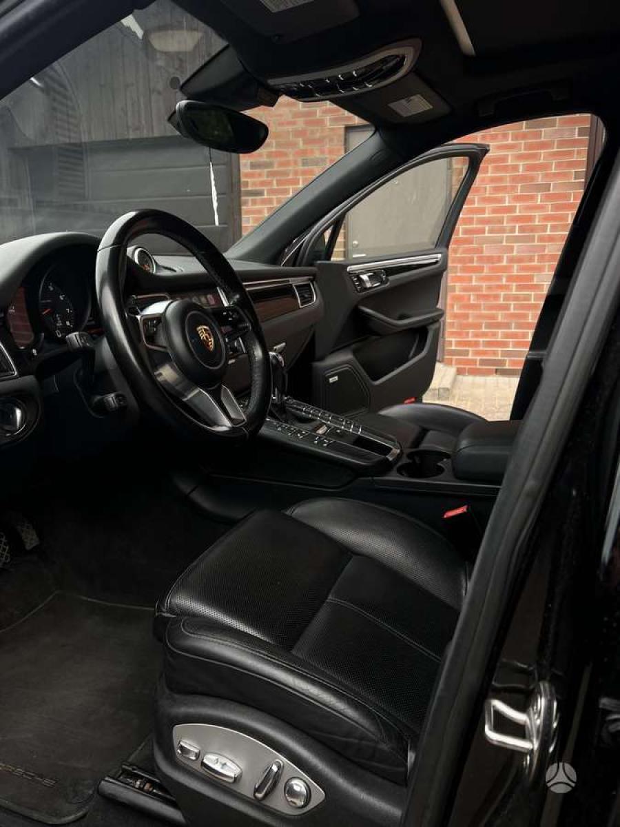 Melns Porsche Macan 2017 Klaipėda, ar dzinēja tilpumu 1.98 L un nobraukumu 200 tūkst. km par 21000 €, foto 8 vietnē AUTOMOTO.COM.LV