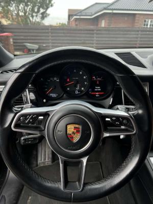 Melns Porsche Macan 2017 Klaipėda, ar dzinēja tilpumu 1.98 L un nobraukumu 200 tūkst. km par 21000 €, foto 9 vietnē AUTOMOTO.COM.LV