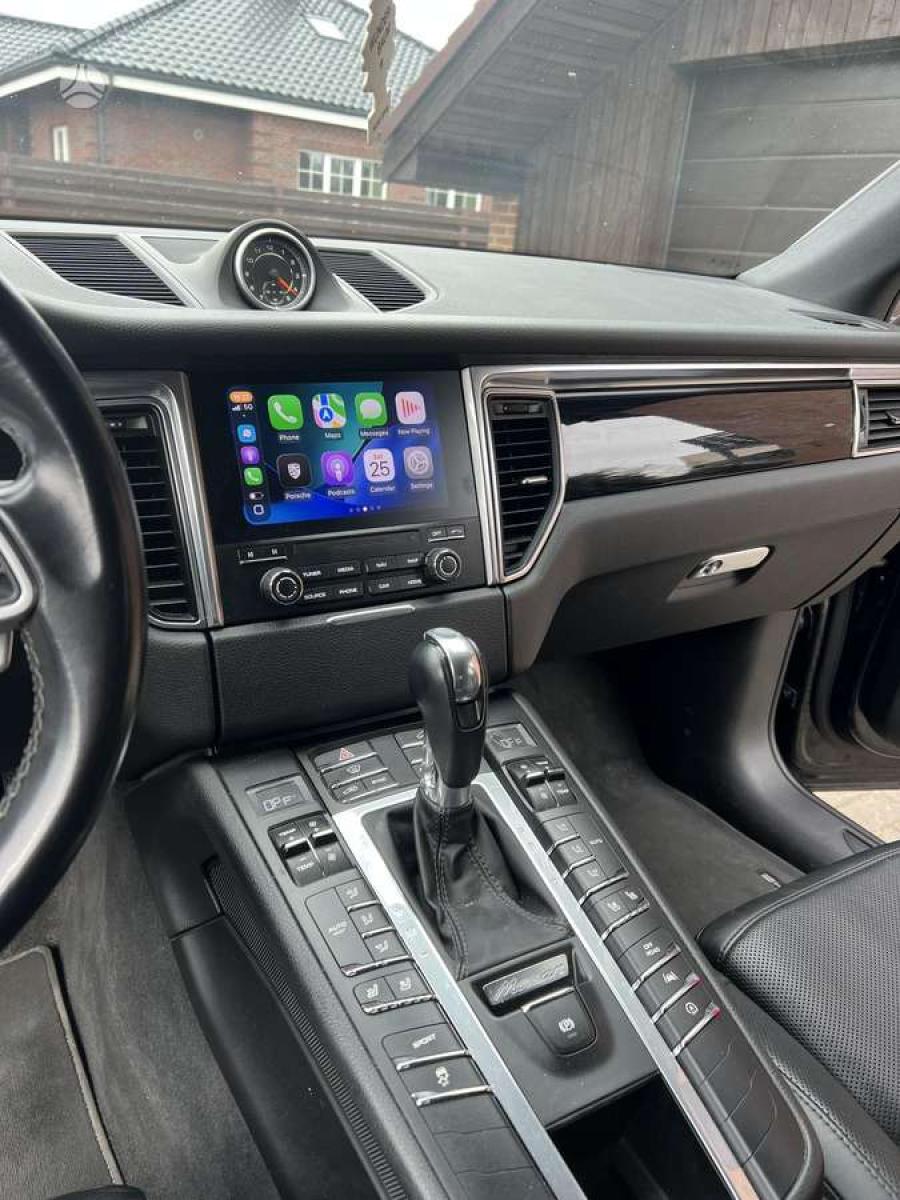 Melns Porsche Macan 2017 Klaipėda, ar dzinēja tilpumu 1.98 L un nobraukumu 200 tūkst. km par 21000 €, foto 10 vietnē AUTOMOTO.COM.LV