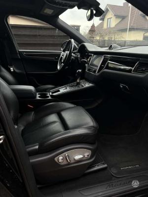 Melns Porsche Macan 2017 Klaipėda, ar dzinēja tilpumu 1.98 L un nobraukumu 200 tūkst. km par 21000 €, foto 13 vietnē AUTOMOTO.COM.LV
