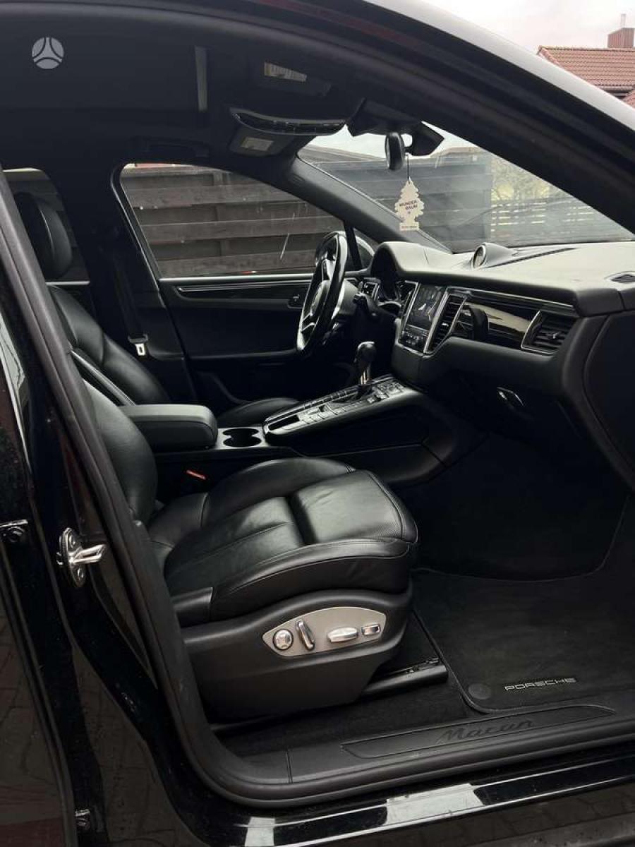 Melns Porsche Macan 2017 Klaipėda, ar dzinēja tilpumu 1.98 L un nobraukumu 200 tūkst. km par 21000 €, foto 15 vietnē AUTOMOTO.COM.LV
