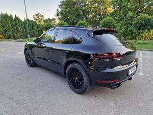 Black Porsche Macan 2017 in Taurage, with an engine capacity of 3.00 L and mileage of 186 thousand km for 26000 €, photo  on AUTOMOTO.COM.LV