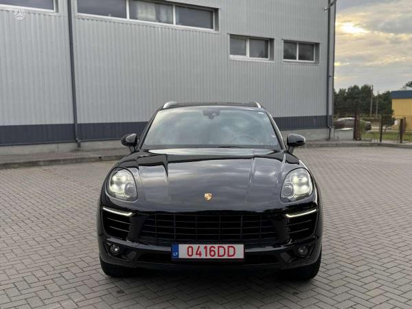Porsche Macan 2017 in Silale on AUTOMOTO.COM.LV Black Porsche Macan 2017 in Silale, with an engine capacity of 3.00 L and mileage of 135 thousand km for 26750 €, photo 3 on AUTOMOTO.COM.LV