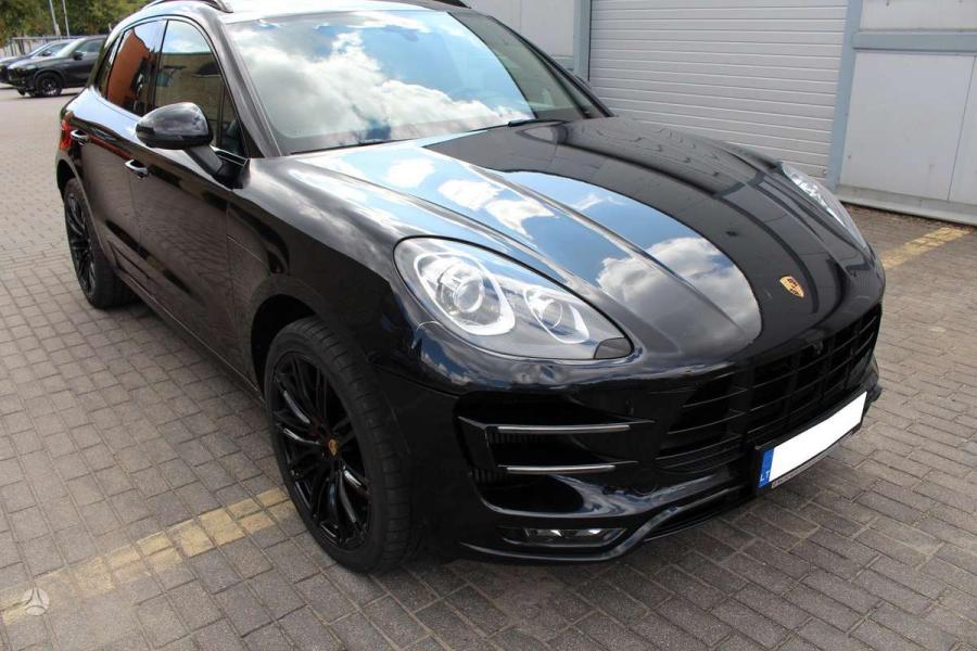 Black Porsche Macan 2017 in Klaipeda, with an engine capacity of 3.60 L and mileage of 110 thousand km for 20900 €, photo 10 on AUTOMOTO.COM.LV
