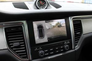 Black Porsche Macan 2017 in Klaipeda, with an engine capacity of 3.60 L and mileage of 110 thousand km for 20900 €, photo 24 on AUTOMOTO.COM.LV