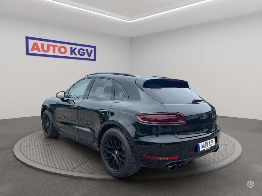 Black Porsche Macan 2017 in Kaunas, with an engine capacity of 3.00 L and mileage of 169 thousand km for 31999 €, photo 4 on AUTOMOTO.COM.LV