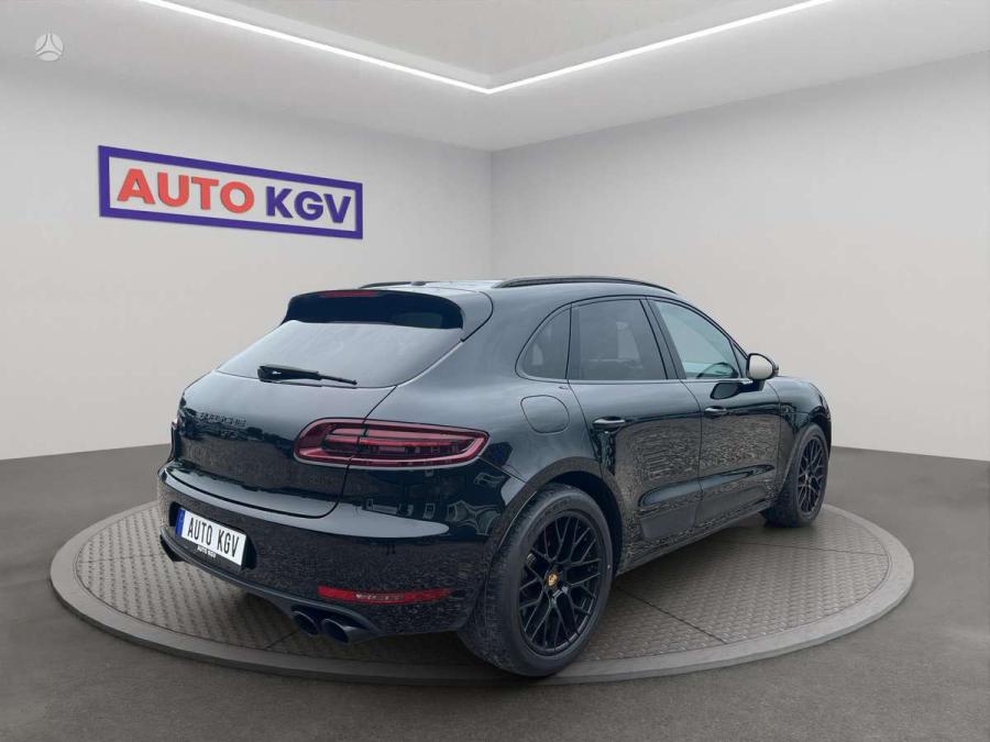 Black Porsche Macan 2017 in Kaunas, with an engine capacity of 3.00 L and mileage of 169 thousand km for 31999 €, photo 6 on AUTOMOTO.COM.LV