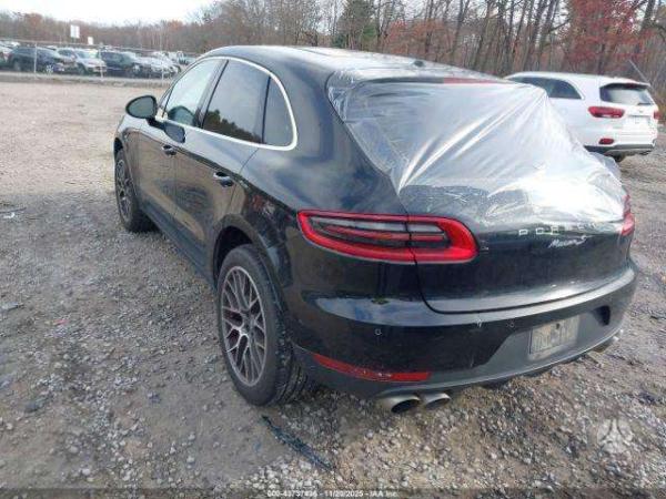 Melns Porsche Macan 2018 Klaipėda, ar dzinēja tilpumu 3.00 L un nobraukumu 127 tūkst. km par 8200 €, foto 3 vietnē AUTOMOTO.COM.LV