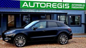 Black Porsche Macan 2018 in Kretinga, with an engine capacity of 3.00 L and mileage of 73 thousand km for 27999 €, photo 5 on AUTOMOTO.COM.LV