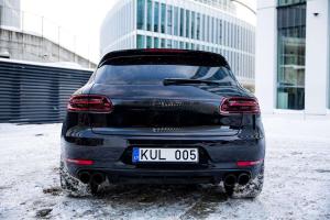 Melns Porsche Macan 2018 Viļņa, ar dzinēja tilpumu 3.00 L un nobraukumu 83 tūkst. km par 38000 €, foto 8 vietnē AUTOMOTO.COM.LV