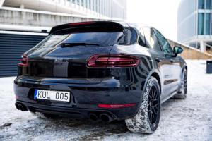 Melns Porsche Macan 2018 Viļņa, ar dzinēja tilpumu 3.00 L un nobraukumu 83 tūkst. km par 38000 €, foto 10 vietnē AUTOMOTO.COM.LV