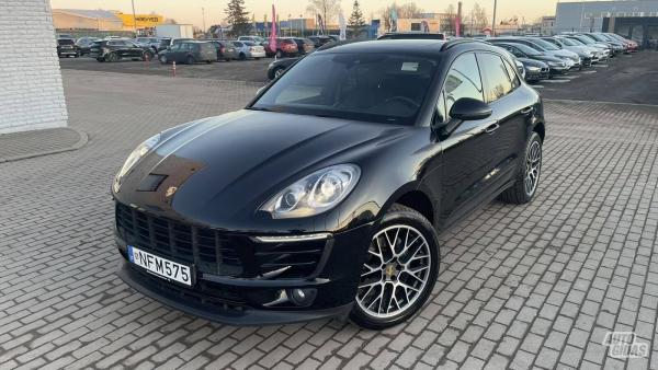 Melns Porsche Macan 2018 Marijampole, ar dzinēja tilpumu 2.00 L un nobraukumu 74 tūkst. km par 29900 €, foto 1 vietnē AUTOMOTO.COM.LV