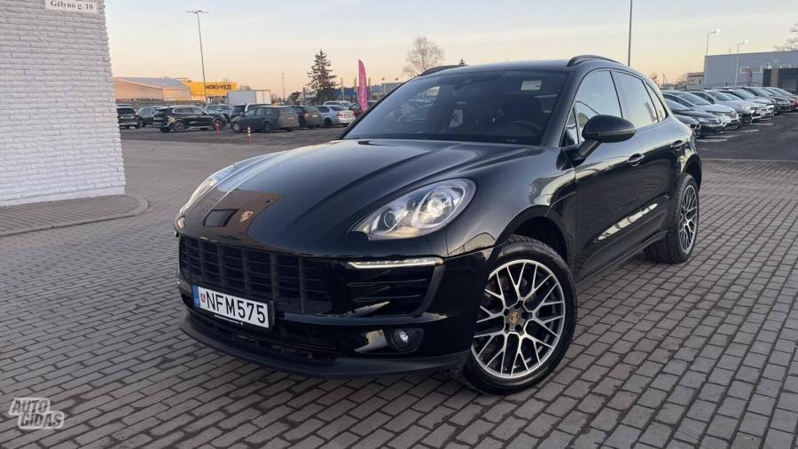 Melns Porsche Macan 2018 Marijampole, ar dzinēja tilpumu 2.00 L un nobraukumu 74 tūkst. km par 29900 €, foto 2 vietnē AUTOMOTO.COM.LV