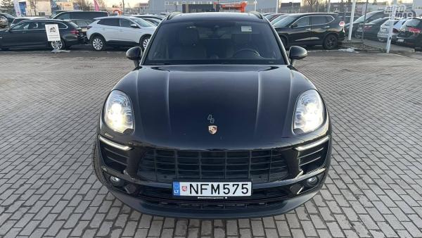 Melns Porsche Macan 2018 Marijampole, ar dzinēja tilpumu 2.00 L un nobraukumu 74 tūkst. km par 29900 €, foto 3 vietnē AUTOMOTO.COM.LV