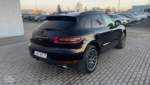 Melns Porsche Macan 2018 Marijampole, ar dzinēja tilpumu 2.00 L un nobraukumu 74 tūkst. km par 29900 €, foto 6 vietnē AUTOMOTO.COM.LV