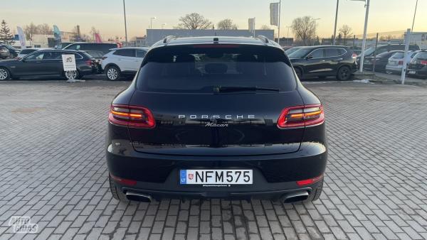 Melns Porsche Macan 2018 Marijampole, ar dzinēja tilpumu 2.00 L un nobraukumu 74 tūkst. km par 29900 €, foto 7 vietnē AUTOMOTO.COM.LV