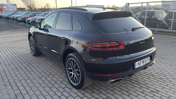Melns Porsche Macan 2018 Marijampole, ar dzinēja tilpumu 2.00 L un nobraukumu 74 tūkst. km par 29900 €, foto 8 vietnē AUTOMOTO.COM.LV
