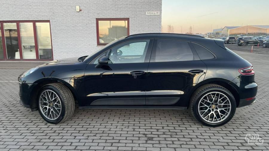 Melns Porsche Macan 2018 Marijampole, ar dzinēja tilpumu 2.00 L un nobraukumu 74 tūkst. km par 29900 €, foto 9 vietnē AUTOMOTO.COM.LV