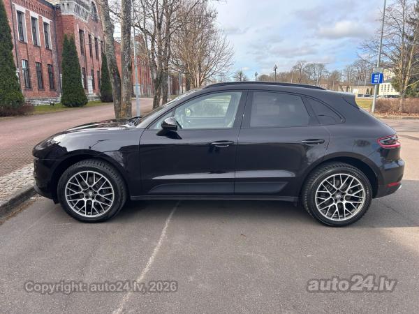Black Porsche Macan 2018 in Tallinn, with an engine capacity of 2.00 L and mileage of 132 thousand km for 35900 €, photo 1 on AUTOMOTO.COM.LV