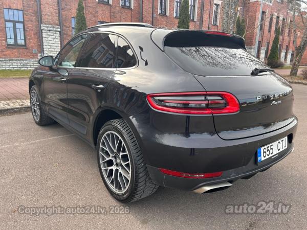 Black Porsche Macan 2018 in Tallinn, with an engine capacity of 2.00 L and mileage of 132 thousand km for 35900 €, photo 4 on AUTOMOTO.COM.LV