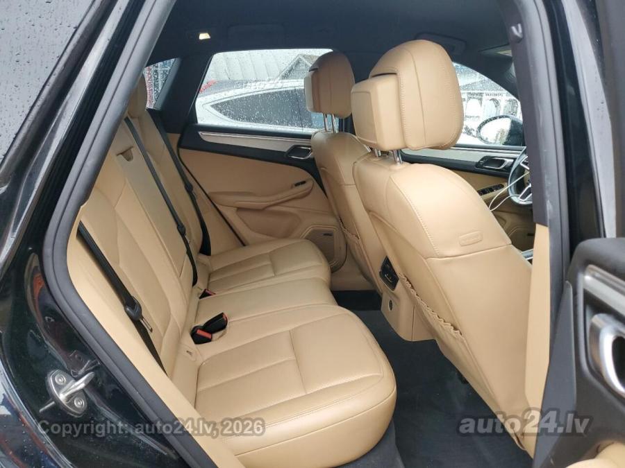 Melns Porsche Macan 2018 Tallina, ar dzinēja tilpumu 3.00 L un nobraukumu 171 tūkst. km par 15500 €, foto 5 vietnē AUTOMOTO.COM.LV