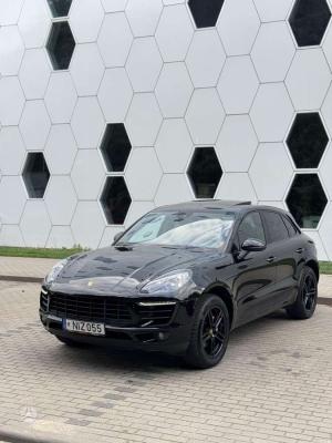 Black Porsche Macan 2018 in Vilnius, with an engine capacity of 3.00 L and mileage of 8 thousand km for 24500 €, photo 3 on AUTOMOTO.COM.LV