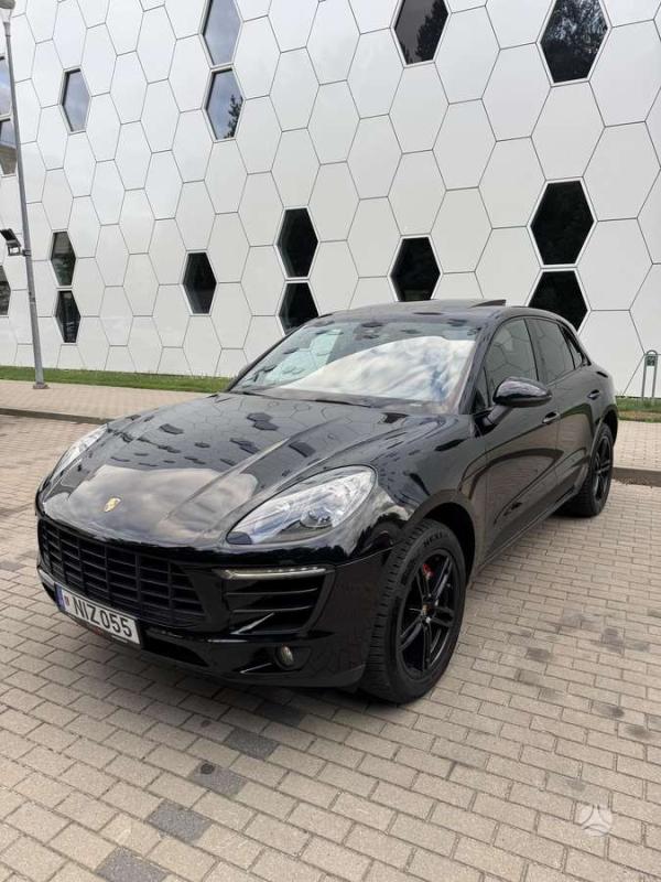 Melns Porsche Macan 2018 Viļņa, ar dzinēja tilpumu 3.00 L un nobraukumu 8 tūkst. km par 24500 €, foto 5 vietnē AUTOMOTO.COM.LV