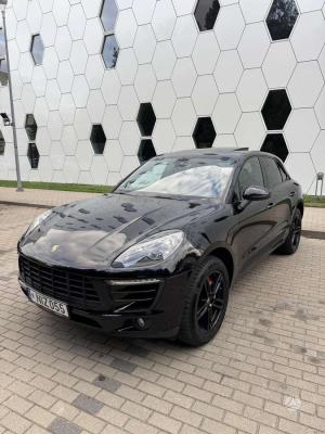 Black Porsche Macan 2018 in Vilnius, with an engine capacity of 3.00 L and mileage of 8 thousand km for 24500 €, photo 6 on AUTOMOTO.COM.LV