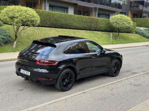 Black Porsche Macan 2018 in Vilnius, with an engine capacity of 3.00 L and mileage of 8 thousand km for 24500 €, photo 10 on AUTOMOTO.COM.LV