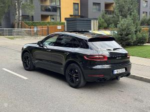 Black Porsche Macan 2018 in Vilnius, with an engine capacity of 3.00 L and mileage of 8 thousand km for 24500 €, photo 11 on AUTOMOTO.COM.LV