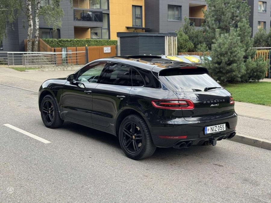 Black Porsche Macan 2018 in Vilnius, with an engine capacity of 3.00 L and mileage of 8 thousand km for 24500 €, photo 11 on AUTOMOTO.COM.LV