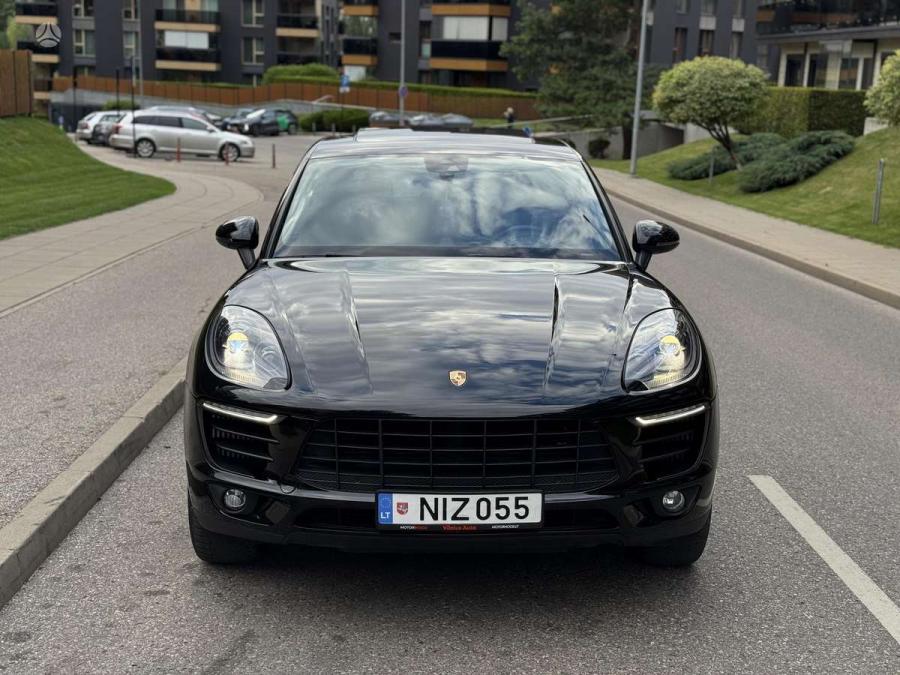 Black Porsche Macan 2018 in Vilnius, with an engine capacity of 3.00 L and mileage of 8 thousand km for 24500 €, photo 12 on AUTOMOTO.COM.LV