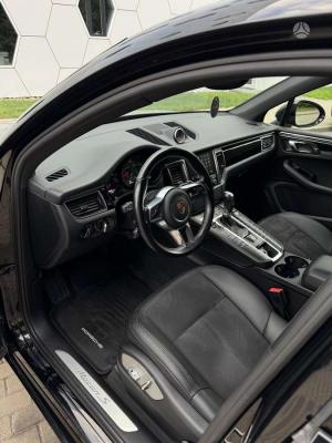 Black Porsche Macan 2018 in Vilnius, with an engine capacity of 3.00 L and mileage of 8 thousand km for 24500 €, photo 15 on AUTOMOTO.COM.LV