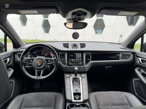 Black Porsche Macan 2018 in Vilnius, with an engine capacity of 3.00 L and mileage of 8 thousand km for 24500 €, photo 16 on AUTOMOTO.COM.LV