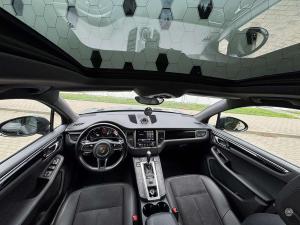 Black Porsche Macan 2018 in Vilnius, with an engine capacity of 3.00 L and mileage of 8 thousand km for 24500 €, photo 17 on AUTOMOTO.COM.LV