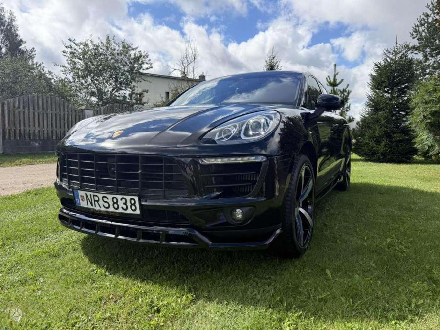 Melns Porsche Macan 2018 Viļņa, ar dzinēja tilpumu 3.00 L un nobraukumu 240 tūkst. km par 25500 €, foto 3 vietnē AUTOMOTO.COM.LV