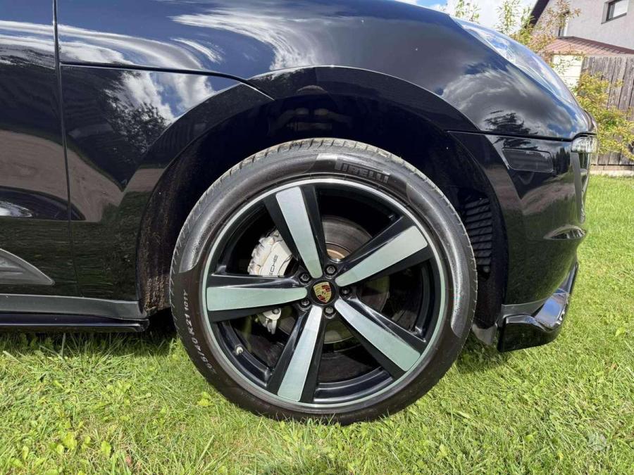 Melns Porsche Macan 2018 Viļņa, ar dzinēja tilpumu 3.00 L un nobraukumu 240 tūkst. km par 25500 €, foto 10 vietnē AUTOMOTO.COM.LV