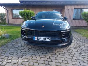 Black Porsche Macan 2018 in Vilnius, with an engine capacity of 1.98 L and mileage of 54 thousand km for 29900 €, photo  on AUTOMOTO.COM.LV