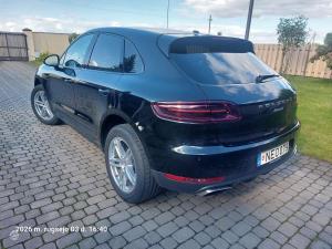 Black Porsche Macan 2018 in Vilnius, with an engine capacity of 1.98 L and mileage of 54 thousand km for 29900 €, photo 5 on AUTOMOTO.COM.LV