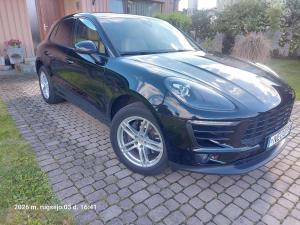 Black Porsche Macan 2018 in Vilnius, with an engine capacity of 1.98 L and mileage of 54 thousand km for 29900 €, photo 6 on AUTOMOTO.COM.LV