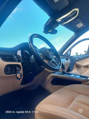 Black Porsche Macan 2018 in Vilnius, with an engine capacity of 1.98 L and mileage of 54 thousand km for 29900 €, photo 10 on AUTOMOTO.COM.LV