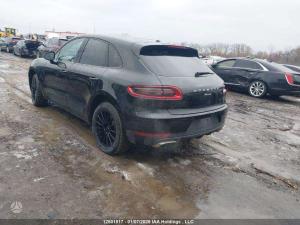 Black Porsche Macan 2018 in Vilnius, with an engine capacity of 1.98 L and mileage of 131 thousand km for 28500 €, photo 23 on AUTOMOTO.COM.LV
