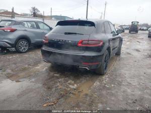 Black Porsche Macan 2018 in Vilnius, with an engine capacity of 1.98 L and mileage of 131 thousand km for 28500 €, photo 24 on AUTOMOTO.COM.LV