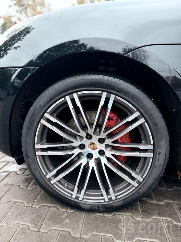 Porsche Macan 2018 Rīga vietnē Melns Porsche Macan 2018 Rīga, ar dzinēja tilpumu 3.00 L un nobraukumu 112 tūkst. km par 40400 €, foto 6 vietnē AUTOMOTO.COM.LV